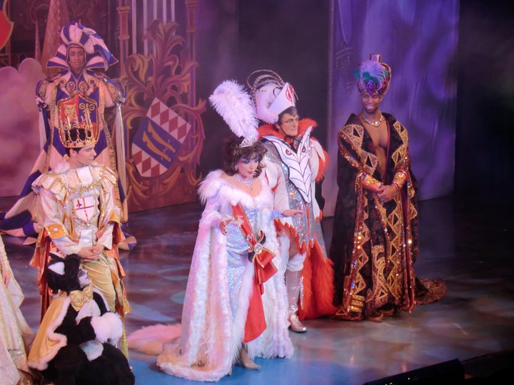 LEGENDARY DAME!: EVENT UPDATE : FABULOUS FINALE IN PANTO LAND!