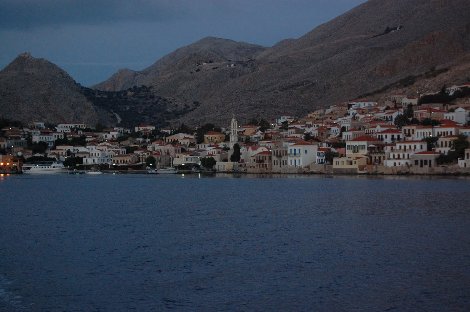 Ταβέρνα Λευκωσία Χάλκη: Η ΧΑΛΚΗ ΤΗΣ ΔΩΔΕΚΑΝΗΣΟΥ