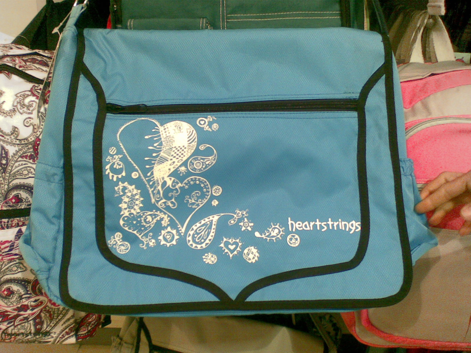 The Average Jane: Cheap Laptop Bags (Below P1,000)