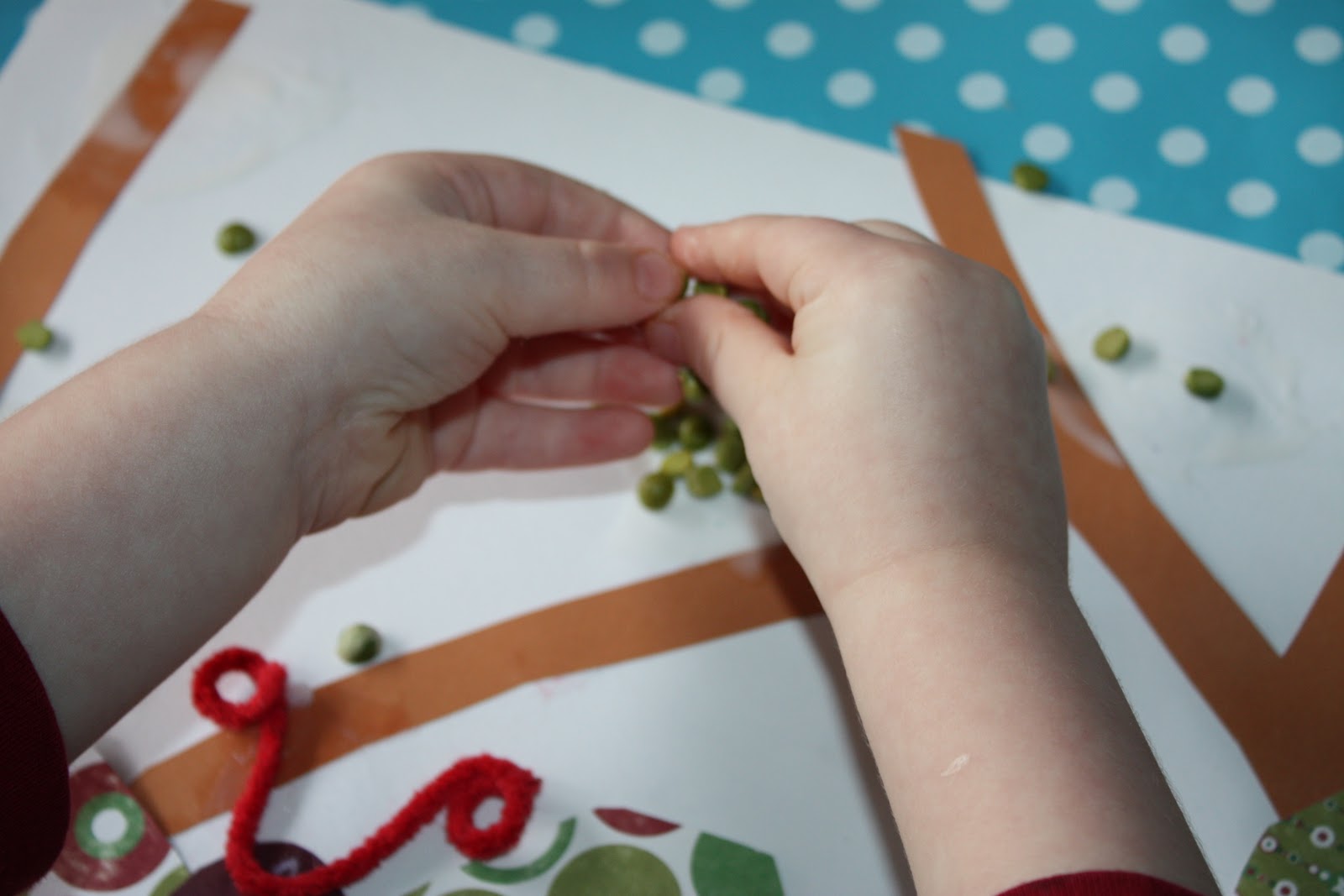 Kids Love Craft: Butterfly kids craft with lentil trees / leaves
