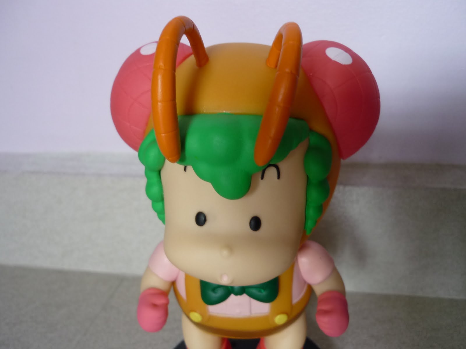 Disney Anime Toys - DAT: Dr Slump Gatchan Bee Vinyl Collectible Figure