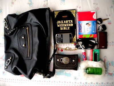what's inside your bag? ~ curled