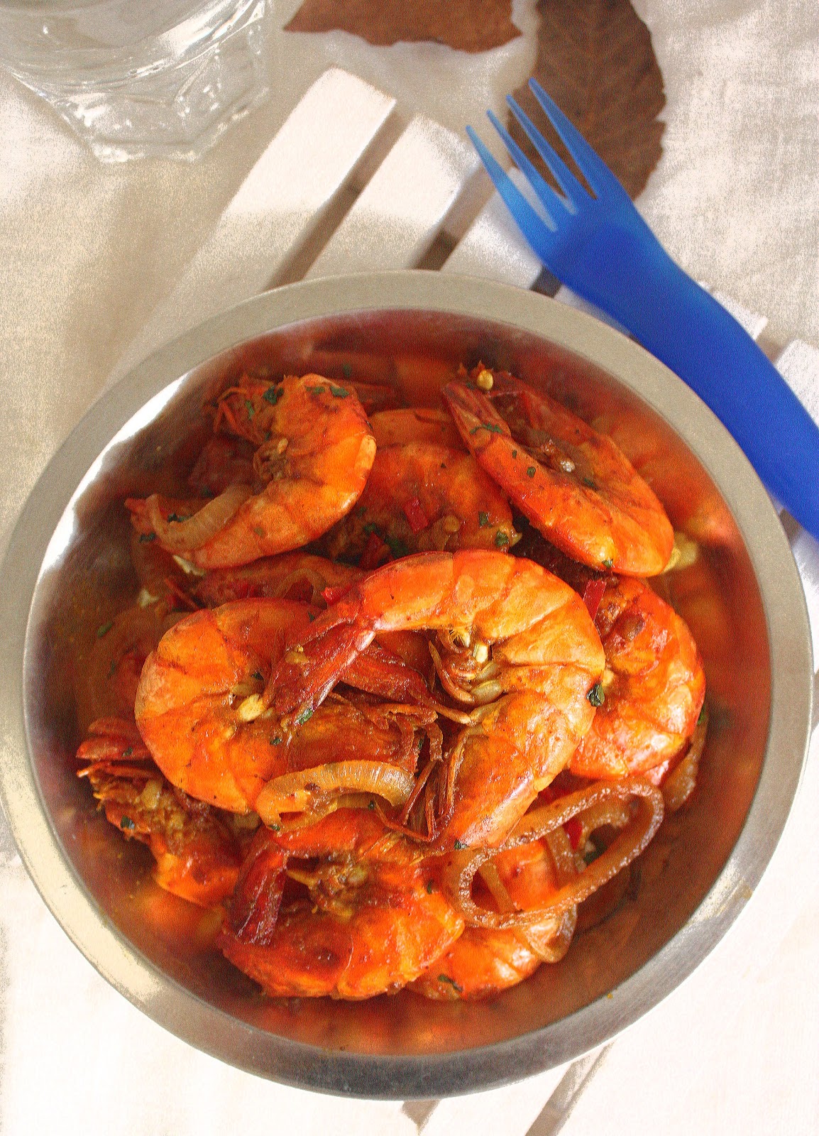 Cherry on a Cake: TUMERIC 'N TAMARIND PRAWNS