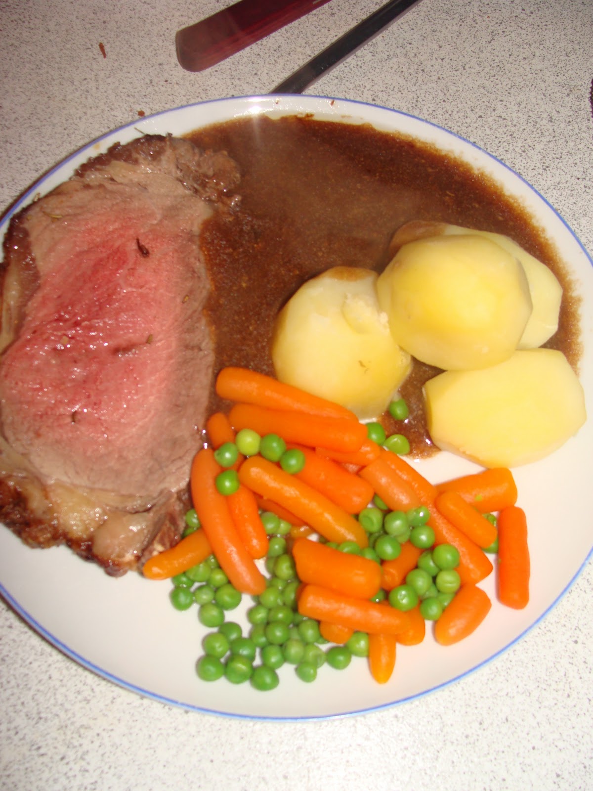 Tinas Køkken: Oksefilet m. kartofler, grøntsager og brun sovs