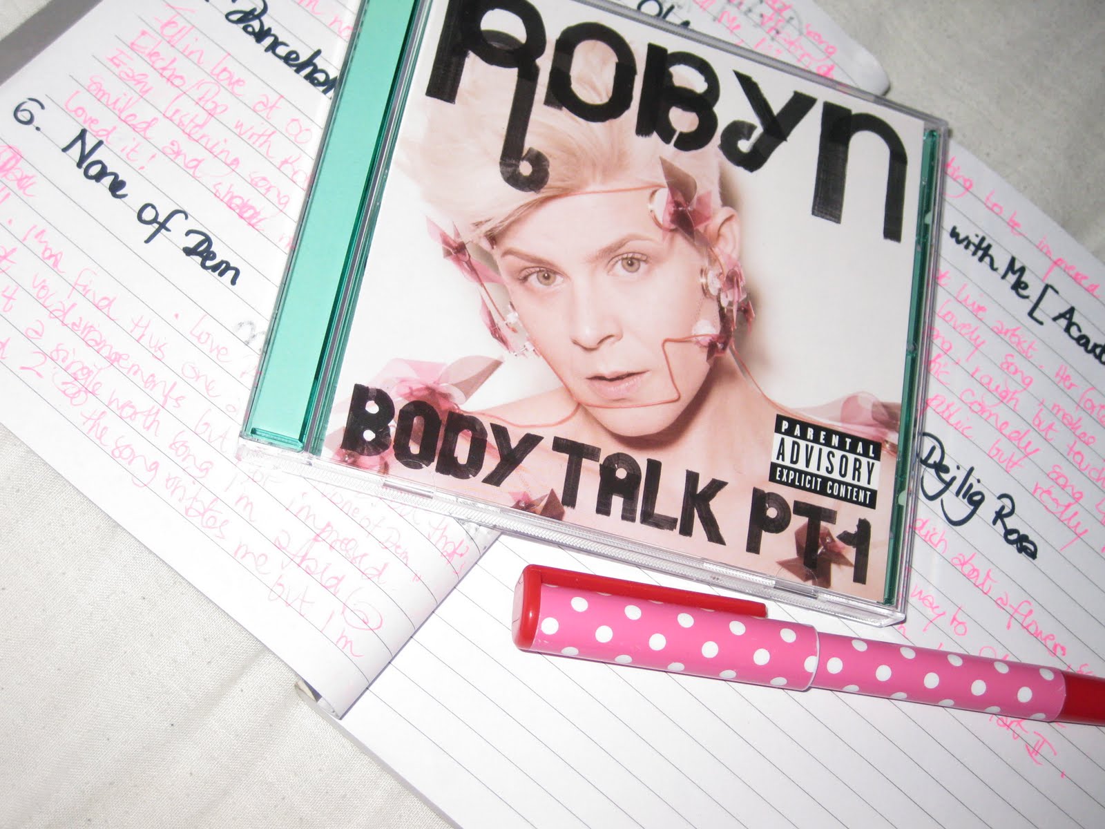 Frenesie Fashionesque: Robyn's Body Talk