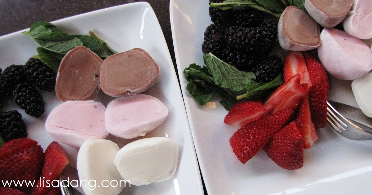 Dang It Delicious: MOCHI, berries, mint...perfect finish
