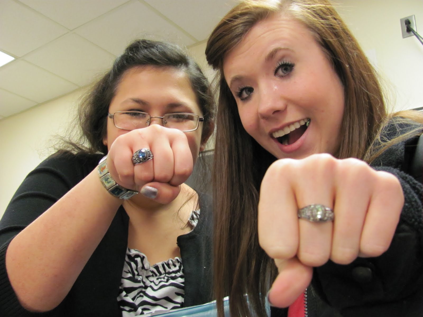 Bookish.Spazz: Class Ring!