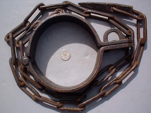 RestraintsBlog: FINLAND dungeon slave NECK COLLAR