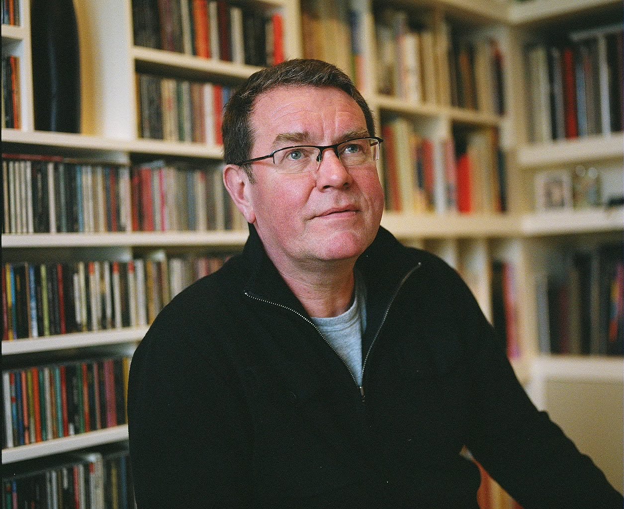 Vaughan Oliver and an arrow on my path | tranquillize