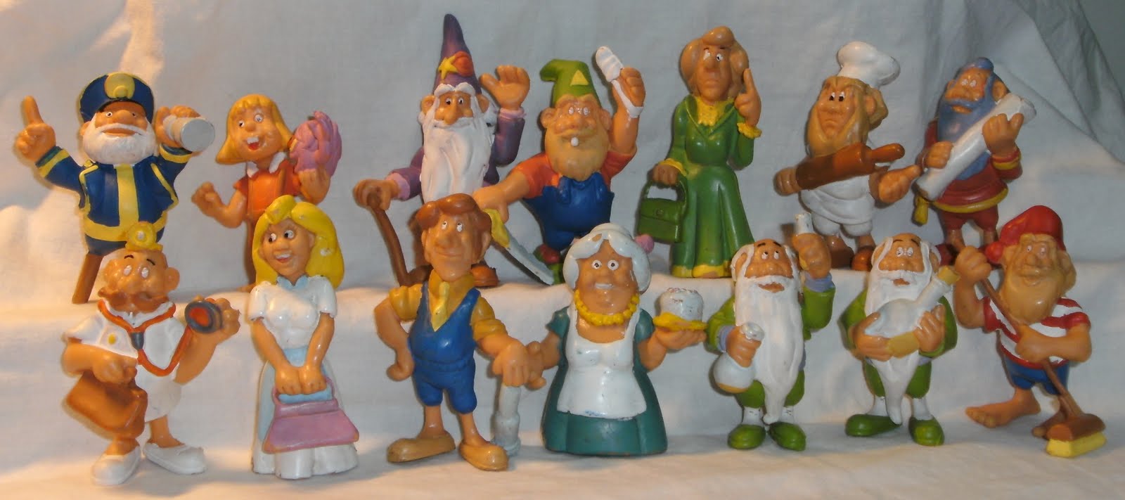 PERSONAJES DE CINE, TBO Y TV: LOS BOBOBOBS