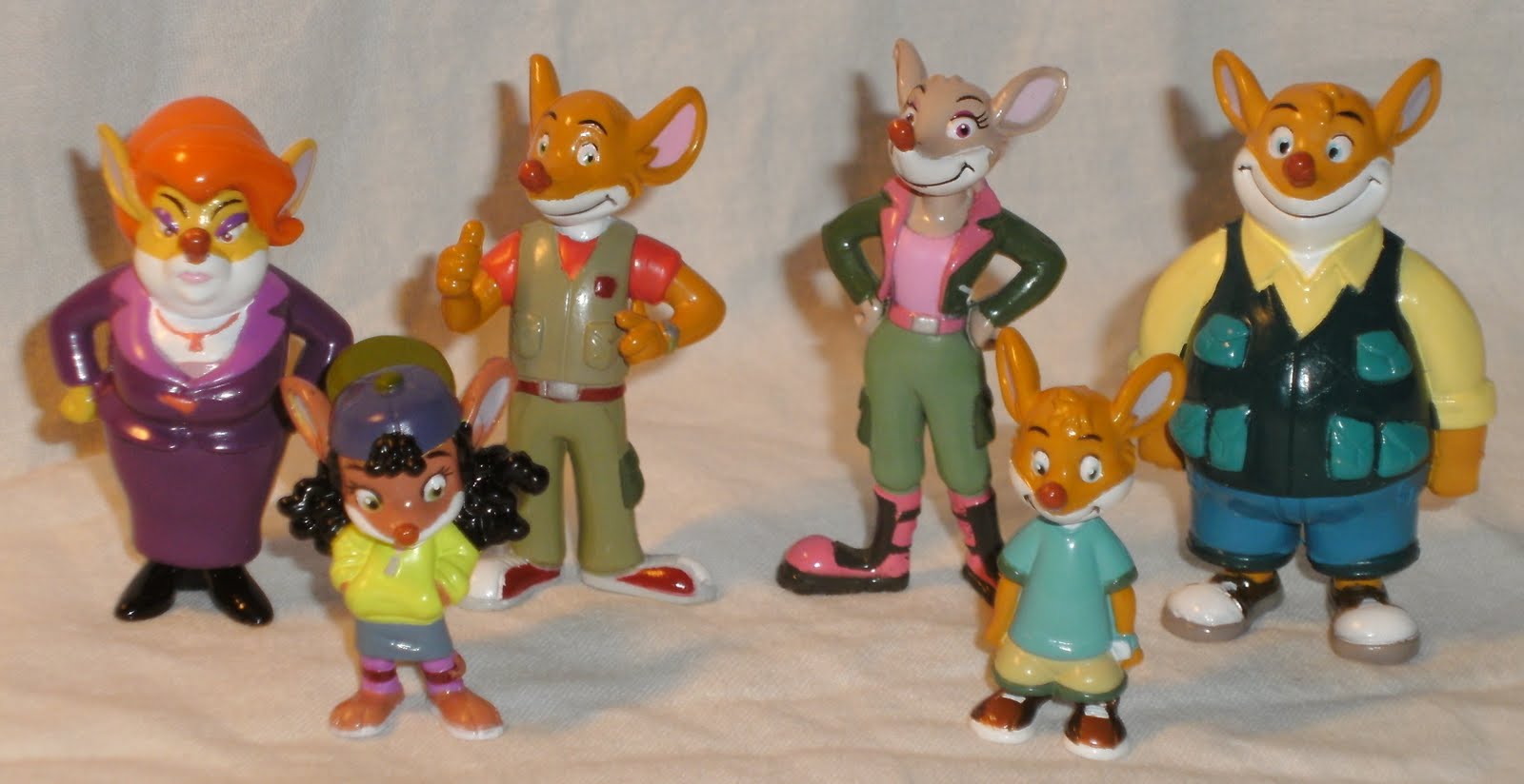 PERSONAJES DE CINE, TBO Y TV: GERONIMO STILTON