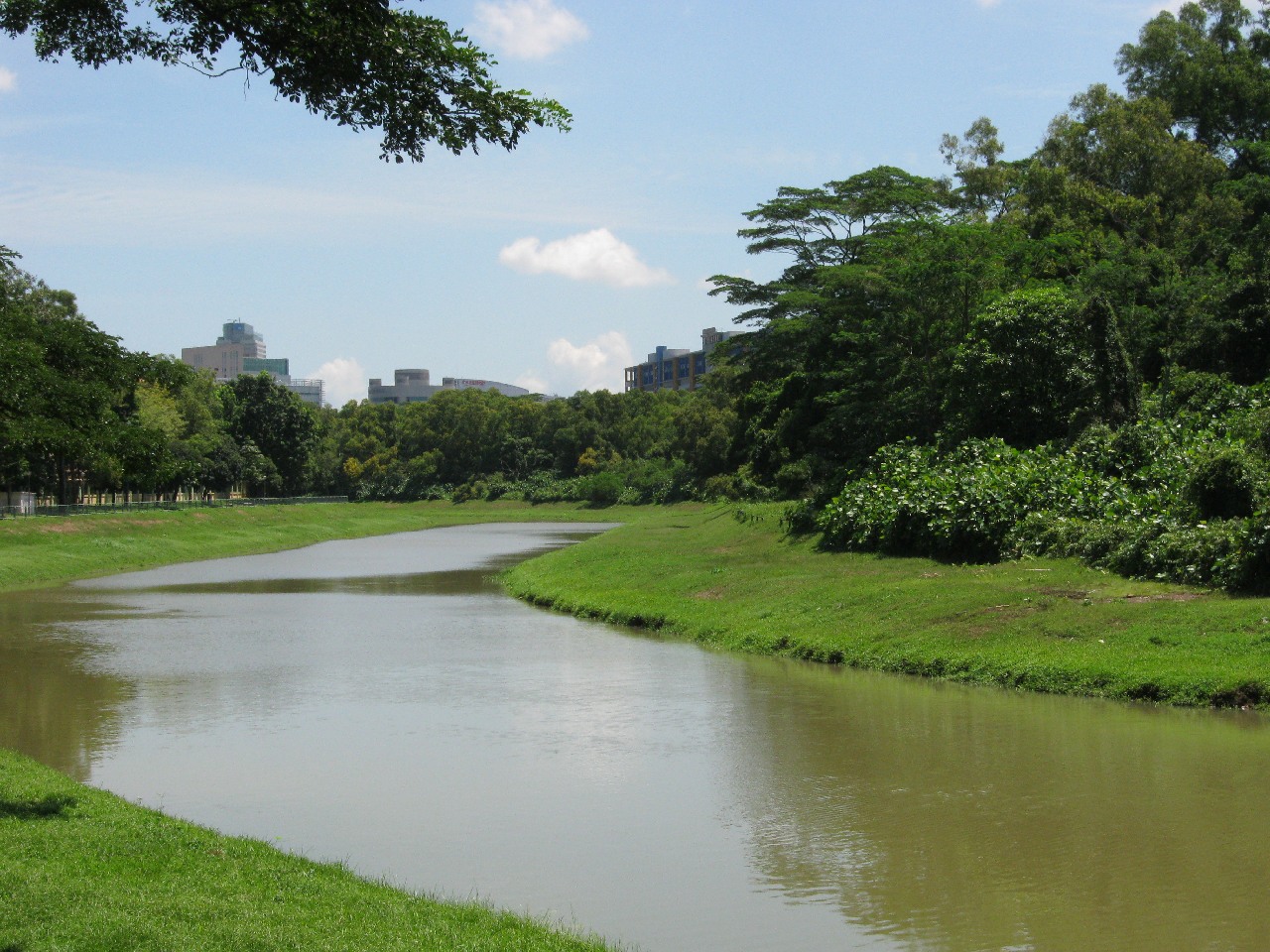 Singapore Walking Routes: Along the Ulu Pandan Park Connector from N ...