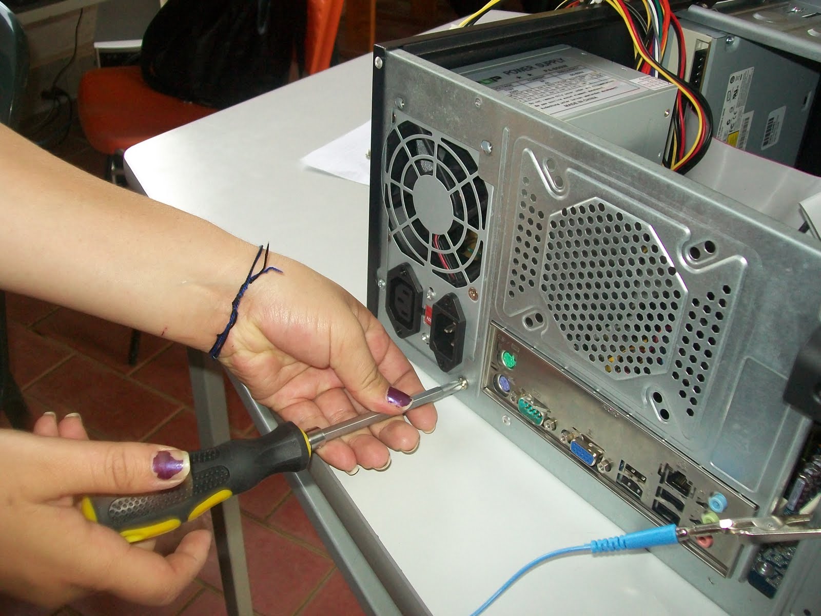 hadavirtual: ensamble y desensamble de una PC.