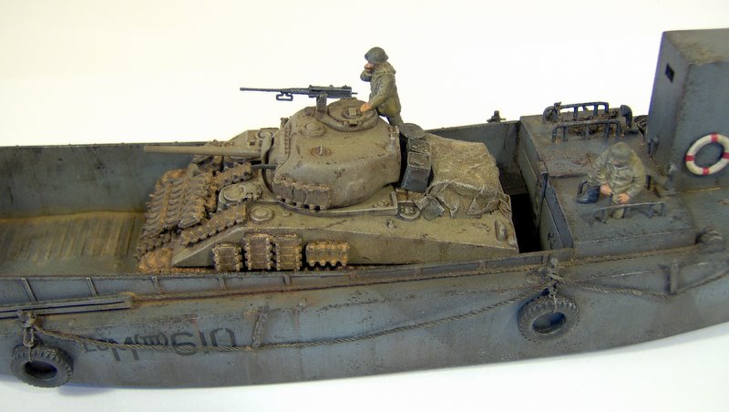 Gulumik Military Models: LCM 3 with Sherman 1/72 Airfix - Gallery