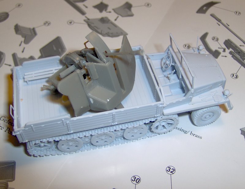 Gulumik Military Models: SWS with Flak 43 1/72 Maco