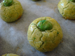i bake for you :): CNY: Green pea cookies