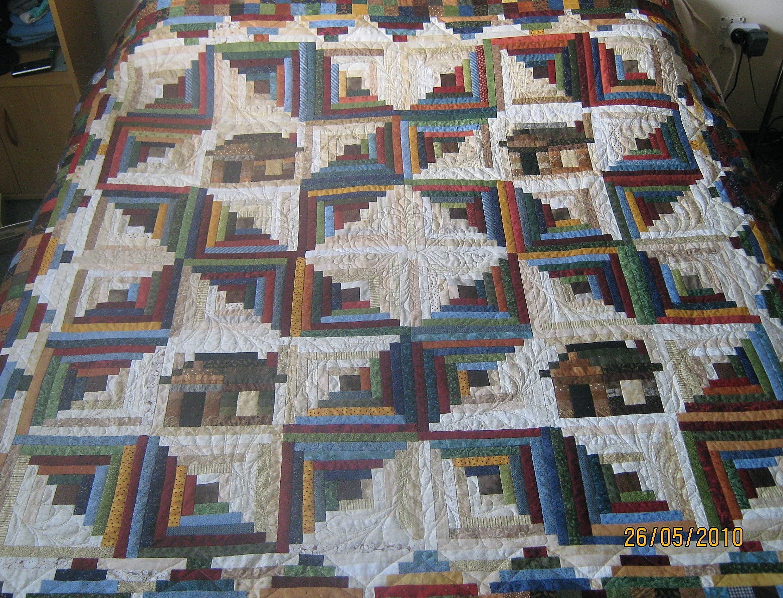 quiltmekiwi: Log Cabin