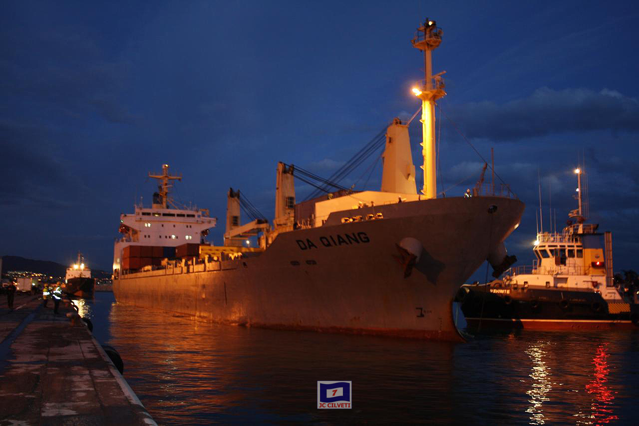 Málaga Marítima: El fast ferry EID TRAVEL sale de Málaga a bordo del ...