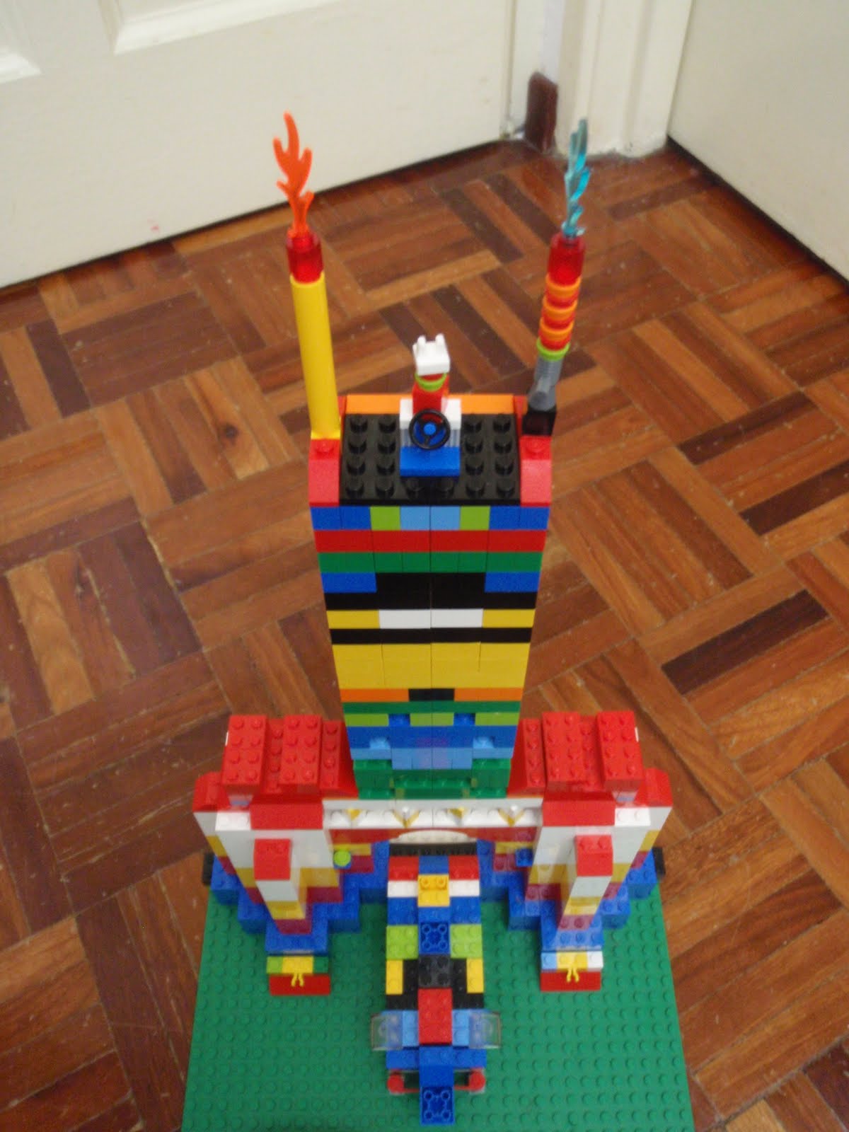 BUANASENI: LEGO TOWER I