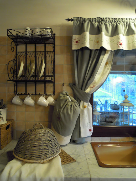 country the blue dog Sartoria d'interni: tende country provenzali in ...