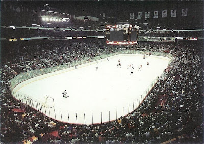 Hey guys, I'm looking for a High Res pic of the old Chicago Stadium ...