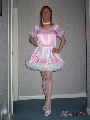 Daily Sissy Photo: 03/01/2009 - 04/01/2009