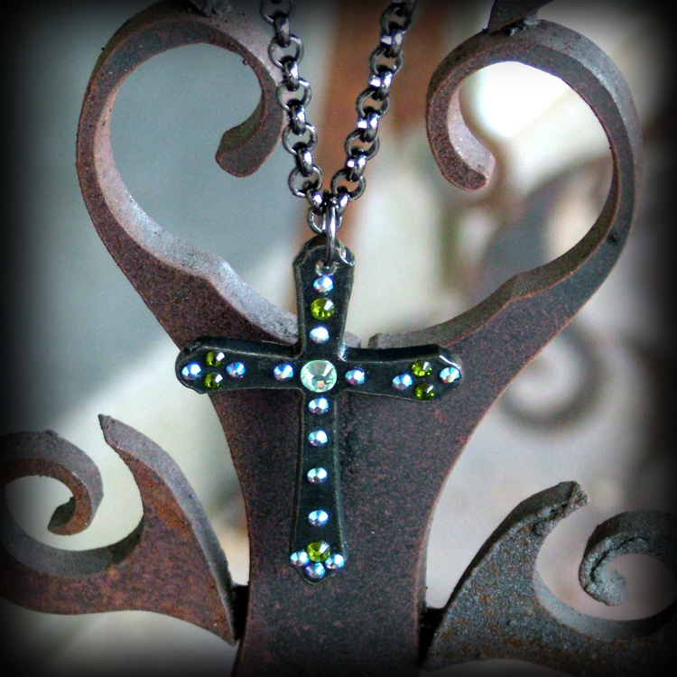 WATTO Distinctive Metal Wear: The Cross-A Symbol For All Times