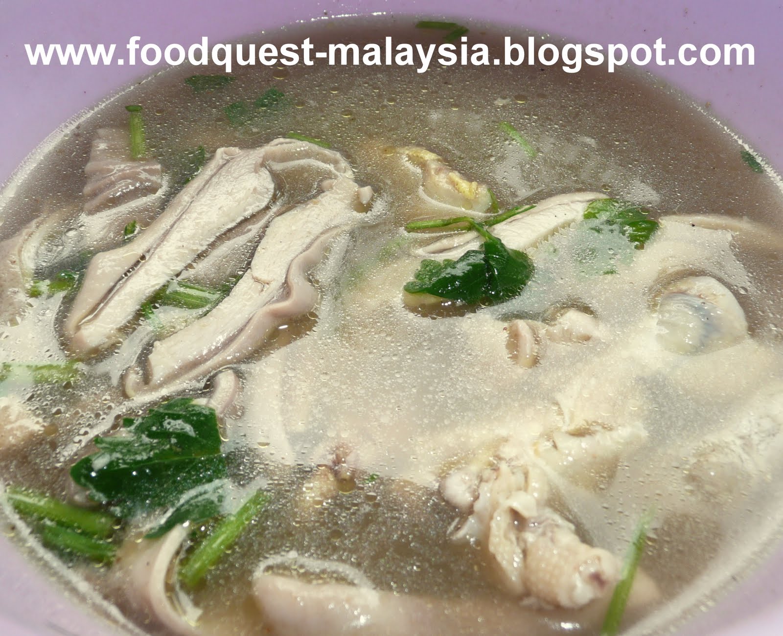 FOOD QUEST: Aunt Christina's Sarawak Laksa & Kacangma