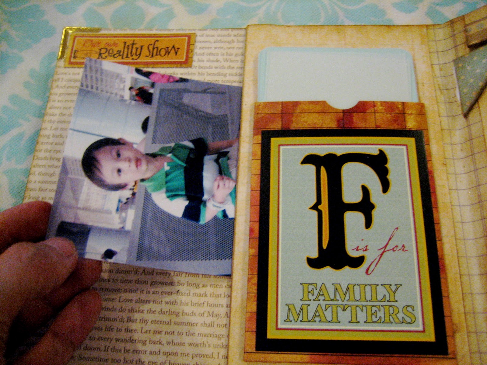 Paper Crafts with KraftyMom: Paper Bag Book- "Family" (1800)
