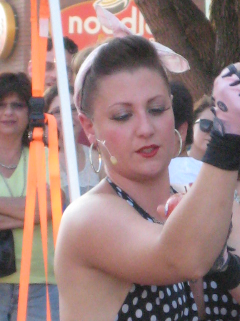 The Greasy Skillet: Mama Lou: American Strong Woman