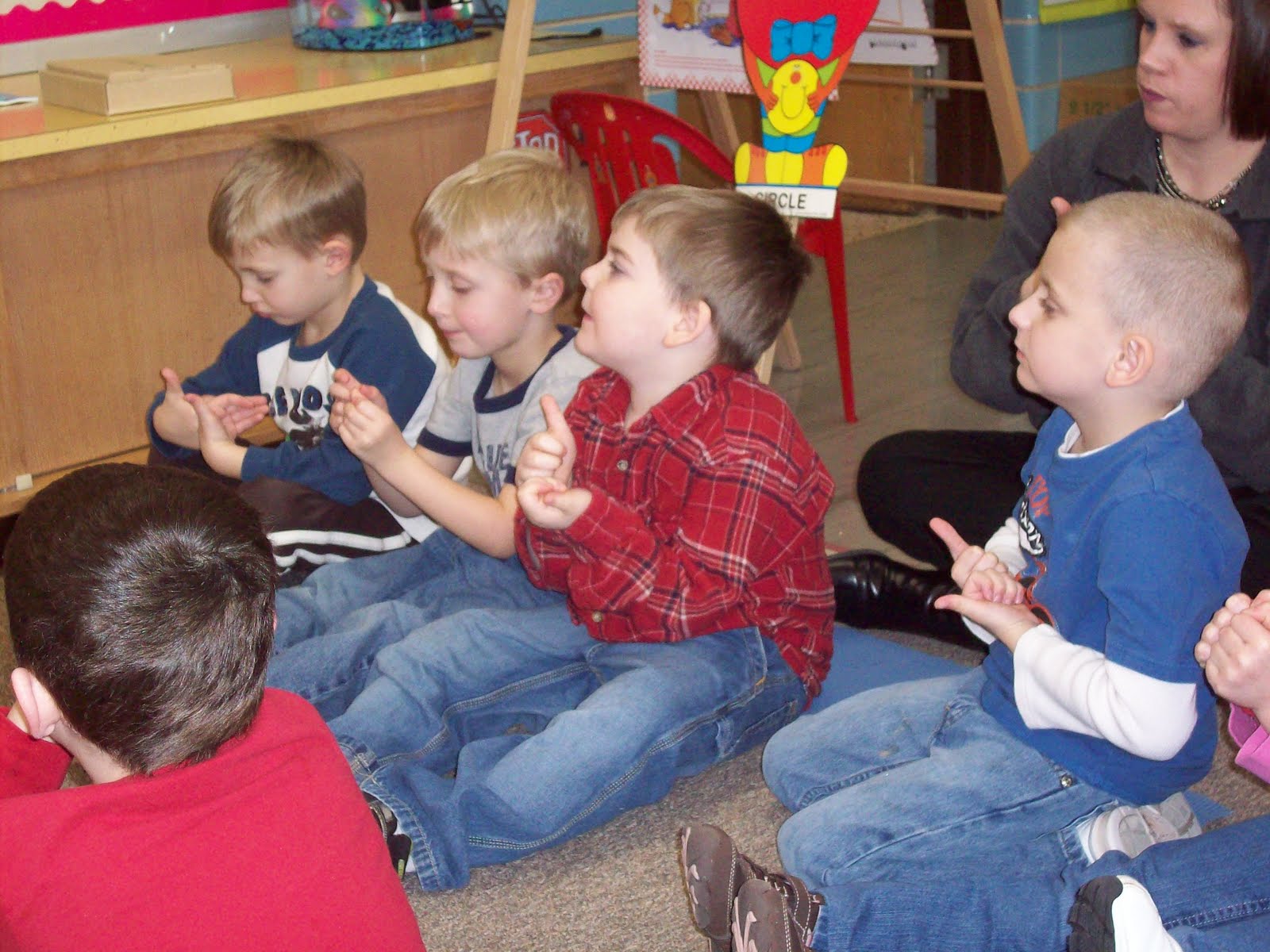 Newell-Fonda Preschool: Learning Sign Language