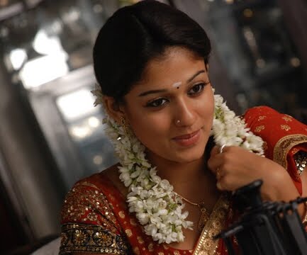 Nayantara in Aadhavan « Latest New Bollywood Movies Review...