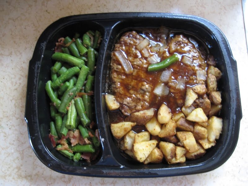 Frozen Friday: Hungry-Man - Chopped Beef Steak