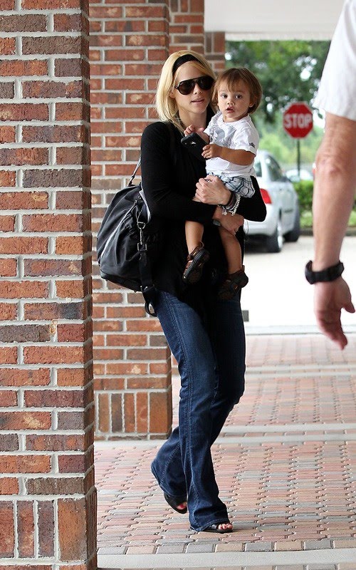 The Diva's Corner: Elin Nordegren with her kids in Orlando