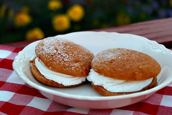 cutest little things: Treats of the season