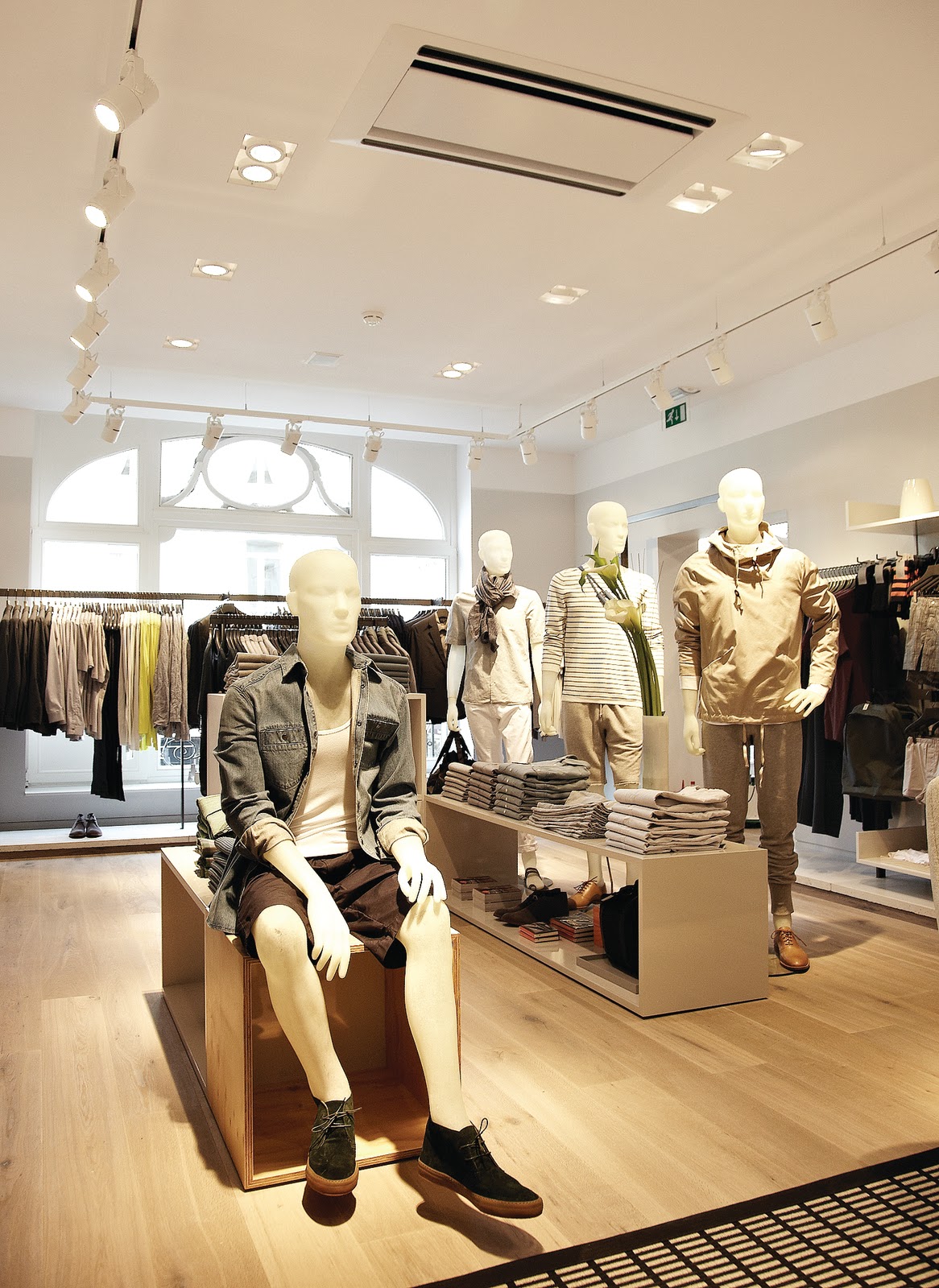 NOTICIAS DE MODA: COS en MADRID!! | Belleza