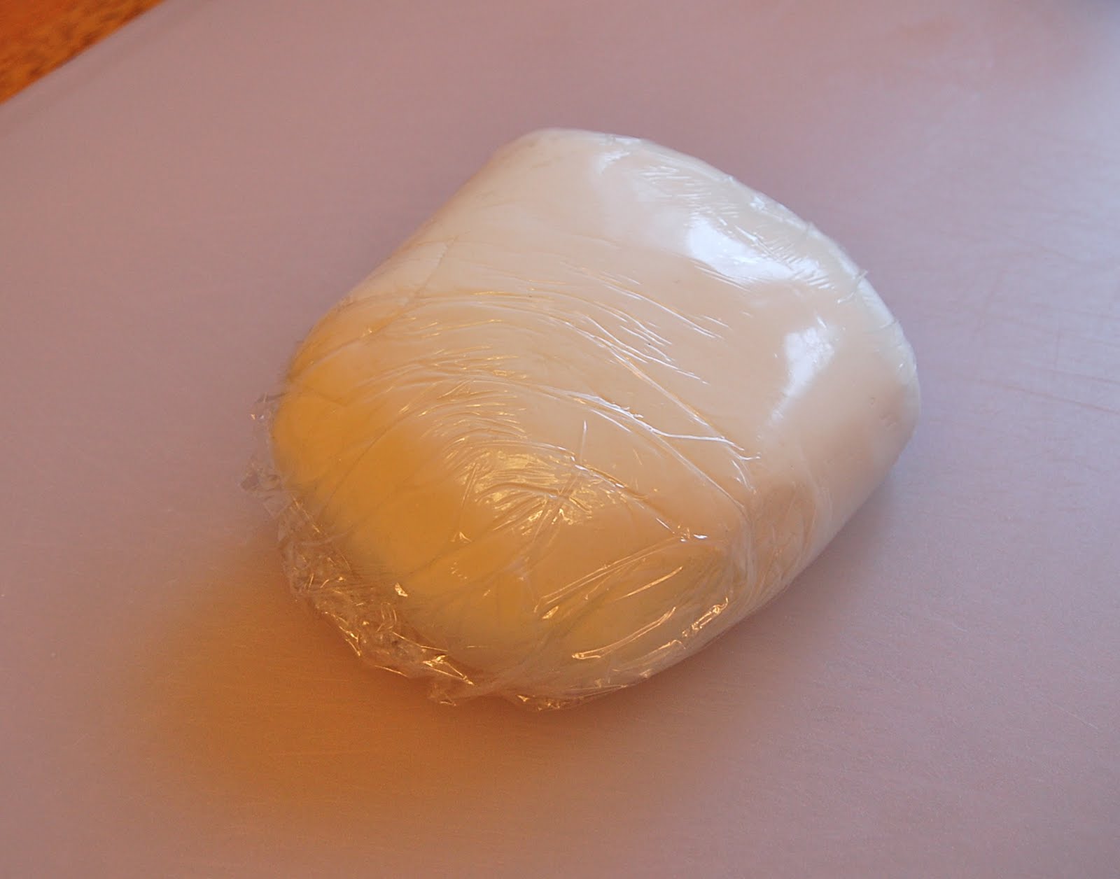 Chef Mommy: Homemade Fondant