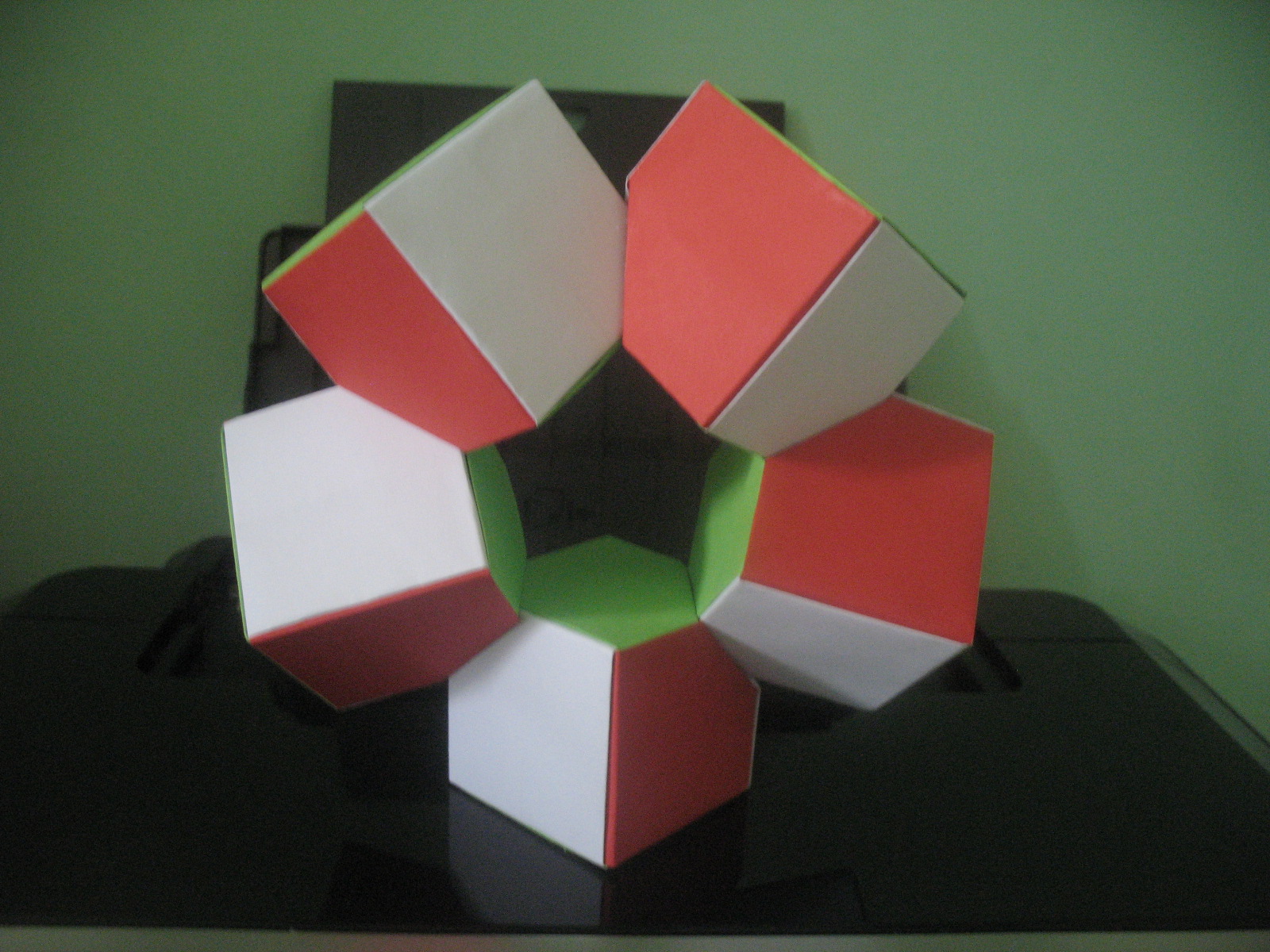 INTERFERENTE: How to make "Ring of 5 Columbus Cubes Intersection ...