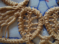 Thread Head: Romanian Point Lace Tutorial