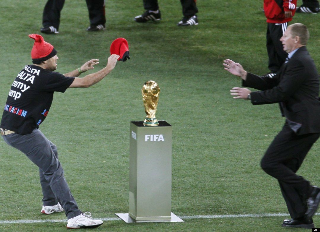 Did you hear the one about the idiot who tried to grab the World Cup ...
