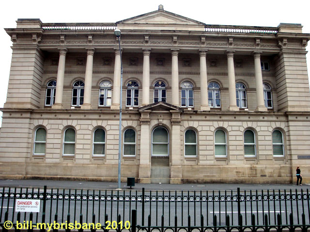 Brisbane: John Oxley Library