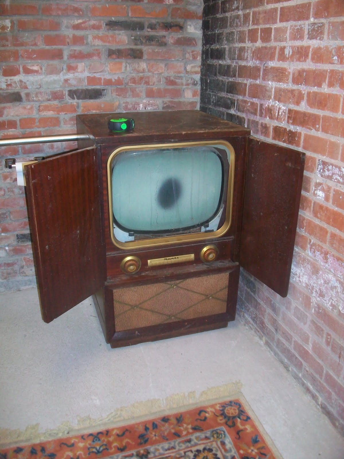 Everyone Goes to Mick's: The Marvelous "Muntz" Tv Transformation!