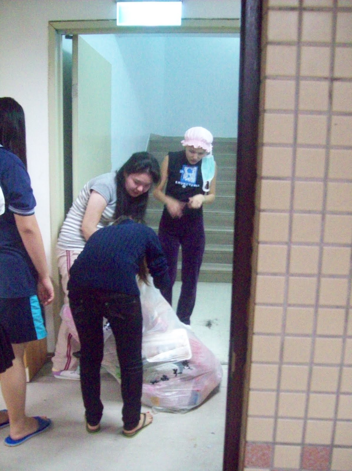 My Taiwan Study Abroad Experience: Day 73: Dorm cleaning competition