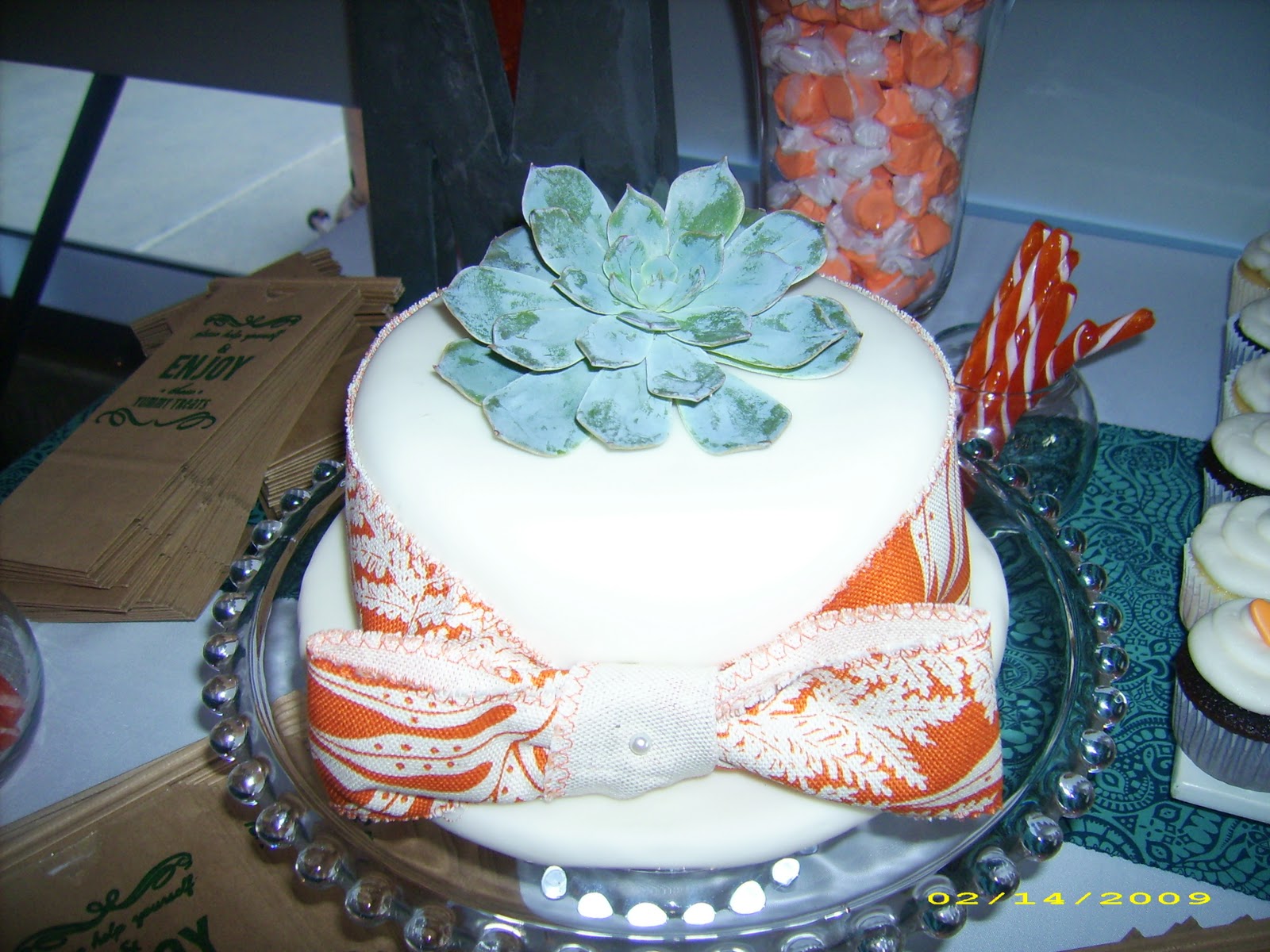 Chew Chew Lew Cakery