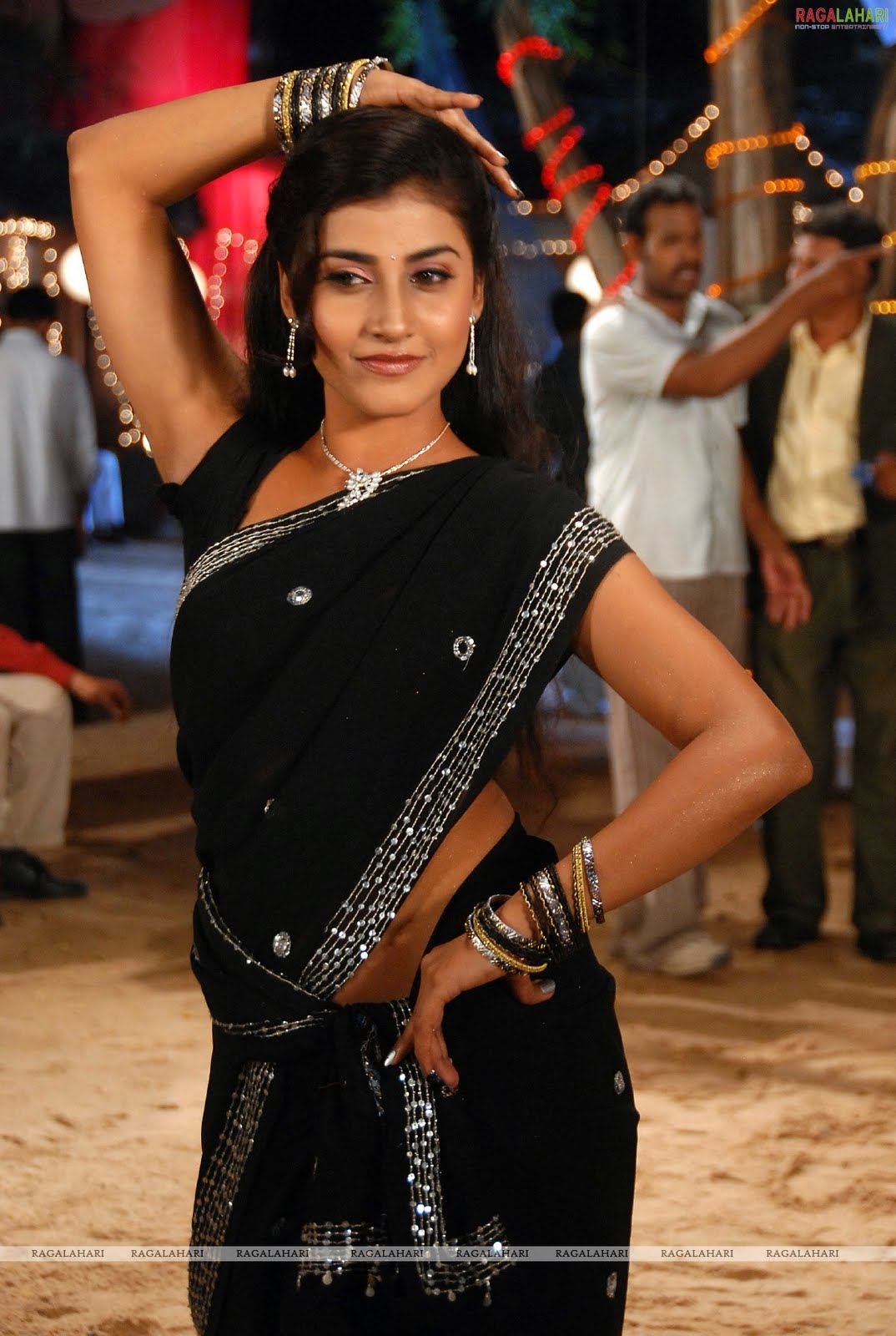 Telugu Actress Hot Photos: Kausha Cute Sexy Stills in Black Saree