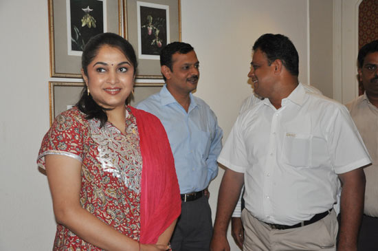 GALLERY: Ramya Krishnan TATA Goldplus Jewellery Car Launch Stills