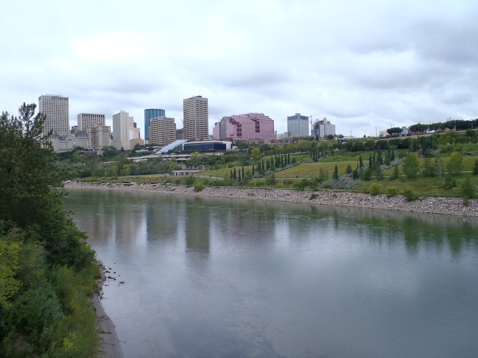 Adventures of a Saskatchewan Girl: Edmonton Fantastic #4 - River Valley