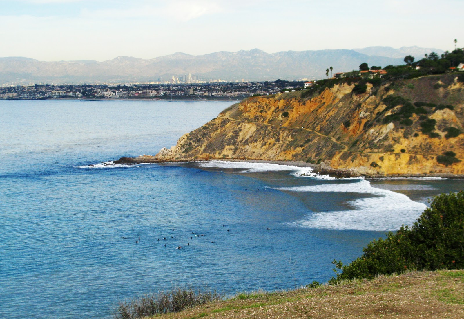 Palos Verdes Daily Photo: Bluff Cove and Beyond