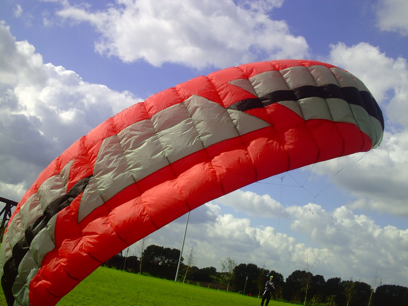 Kiten im Ruhrgebiet: Kiten in Duisburg-Hochfeld