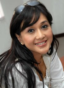 Gairah Artis Sinetron: Profil Paramitha Rusady